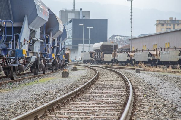 How to Choose a Railcar Hopper Gate Opener - KC Supply